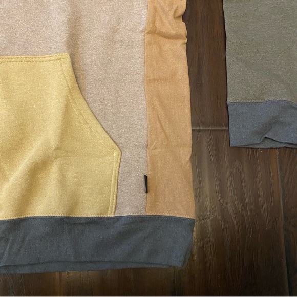Patagonia | Shirts | New With Tag Patagonia Mens Colorblock Hoodie ...